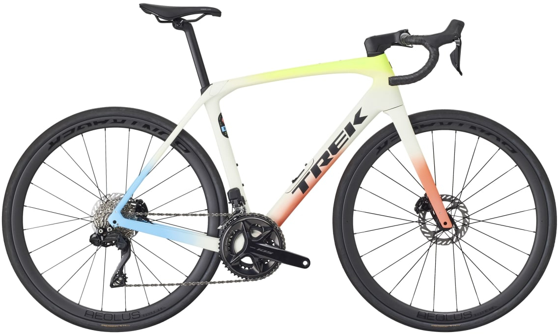 Trek Domane SL 6 Gen 4 2026 - Mountain Mania Cycles